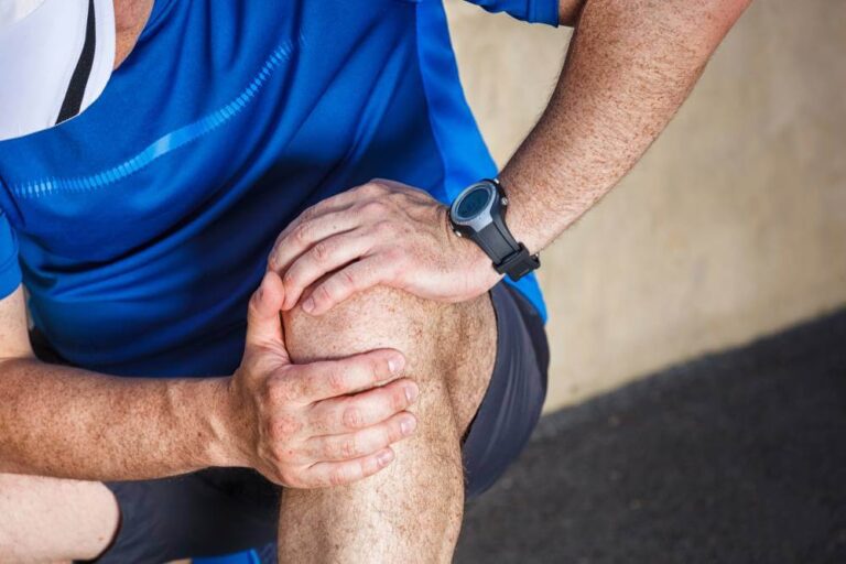 Swollen Knee: Exploring Causes And Treatment Options